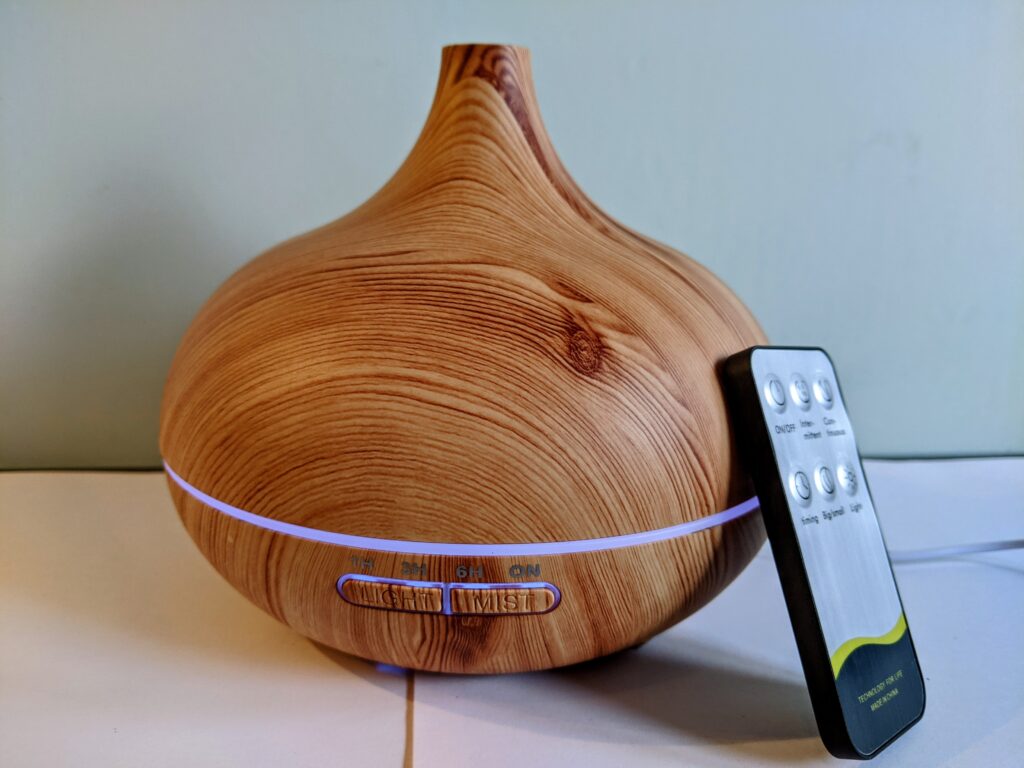 Aroma air diffuser met 7 kleuren led licht (met afstandsbediening)